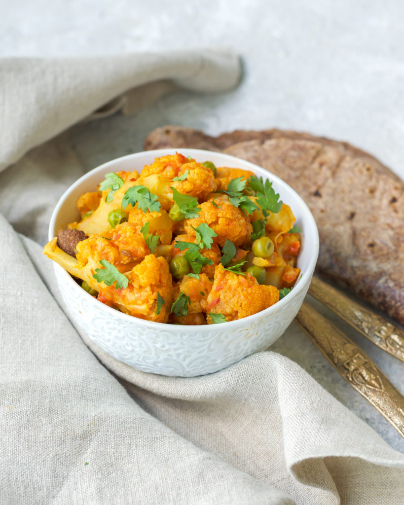 Gobi Mattar Sabzi (Cauliflower and Peas Curry) - Iamstufft